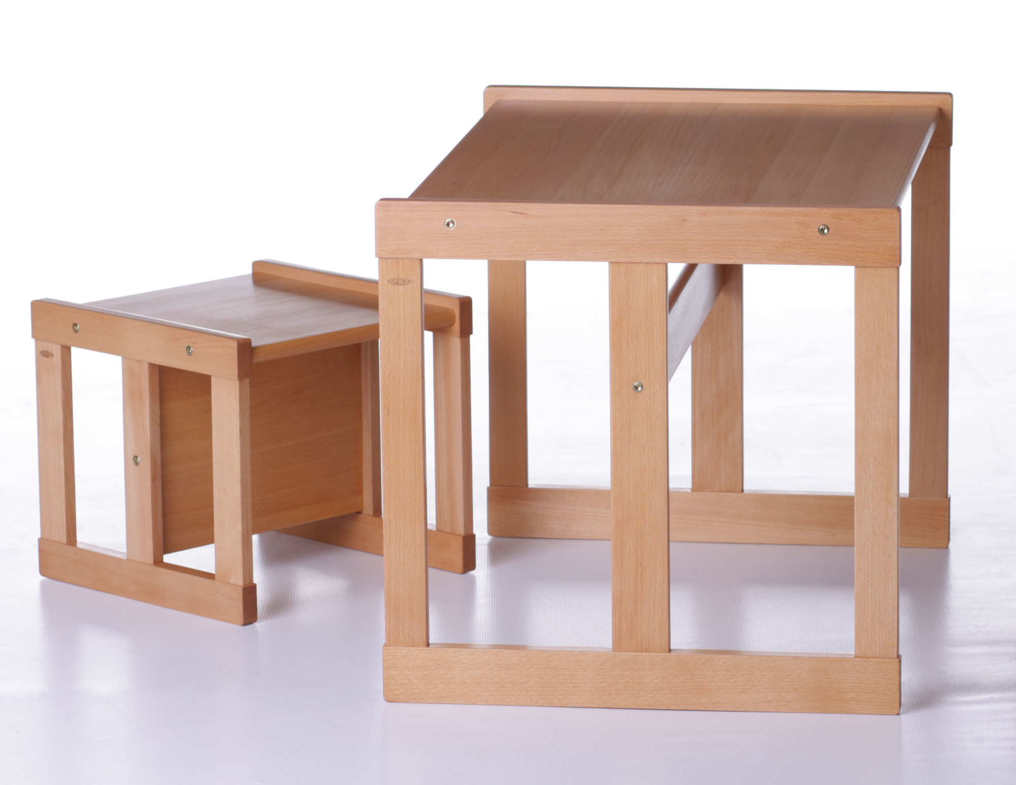 Detský drevený stôl a dve stoličky pre deti od 3 rokov | Montessori ...